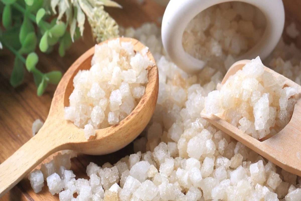 Epsom salt bath Write for Us - Contribute And Submit Guest Post